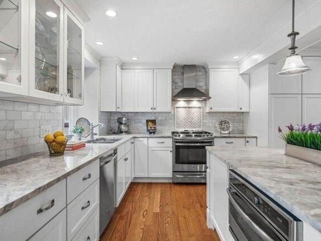 house with 4 bedroom, North Reading MA DLS103097960