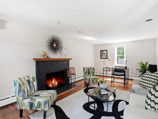 house with 4 bedroom, North Reading MA DLS103017909