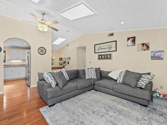 house with 4 bedroom, North Reading MA DS103016666