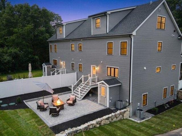 house with 4 bedroom, North Reading MA ES104044611