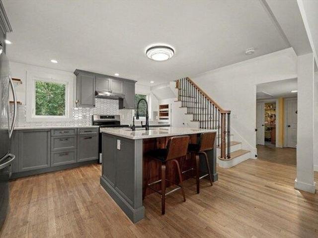 house with 4 bedroom, North Reading MA ES104649894