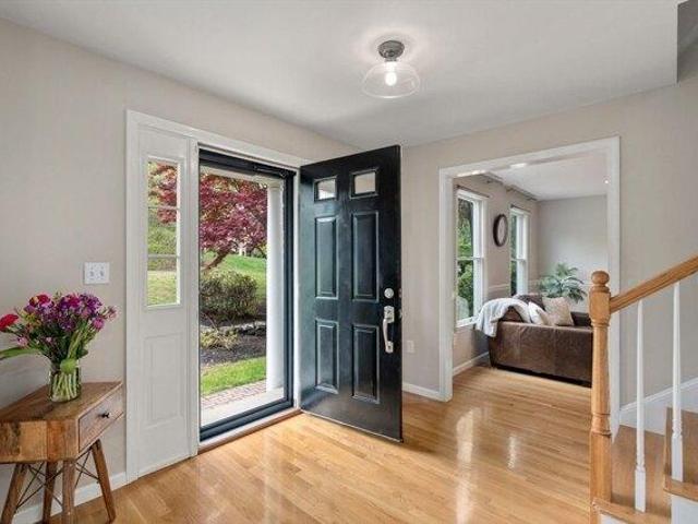 house with 4 bedroom, North Reading MA ES103036548