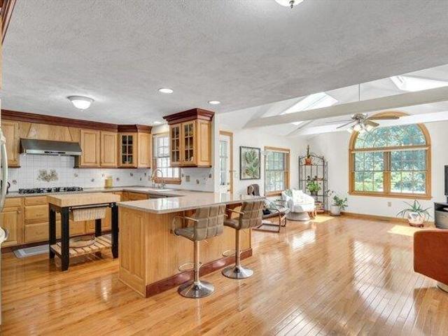 house with 4 bedroom, North Reading MA ES103968797