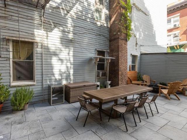 house with 4 bedroom, North Side NY DLS102245781