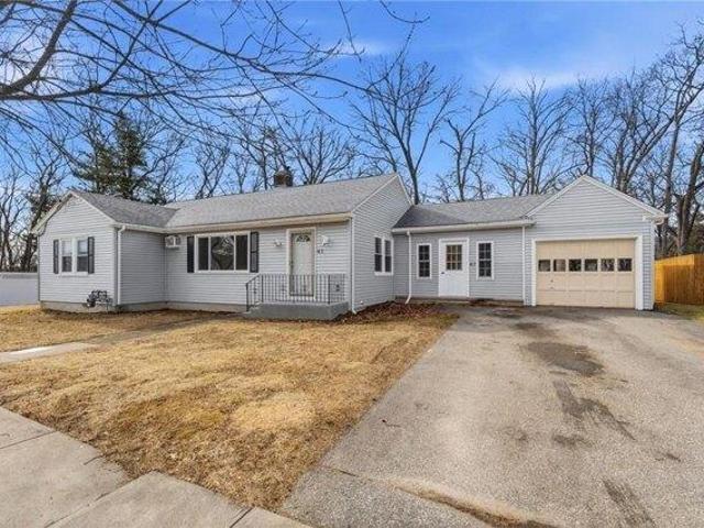 house with 4 bedroom, North Smithfield RI ES103075198