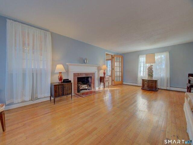 house with 4 bedroom, North Stonington CT ES104513046