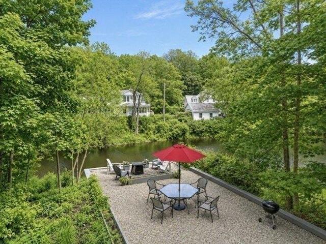 house with 4 bedroom, Northampton MA DS103443027