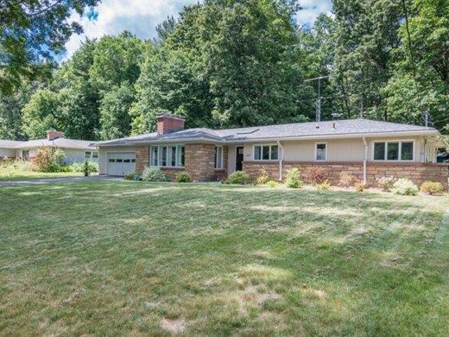 house with 4 bedroom, Northampton MA DS103808525