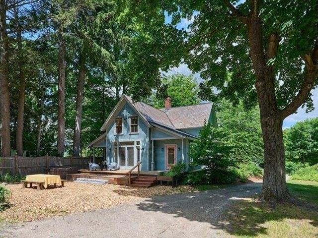 house with 4 bedroom, Northampton MA DS103809893