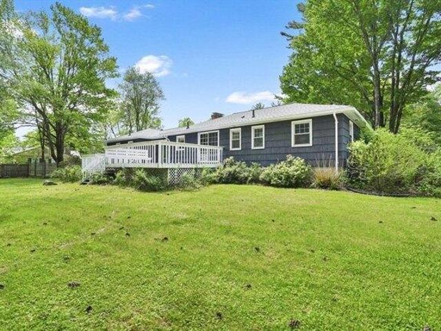 house with 4 bedroom, Northampton MA ES103437238