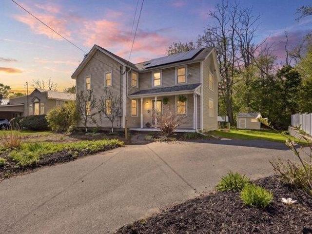 house with 4 bedroom, Northampton MA ES103774380