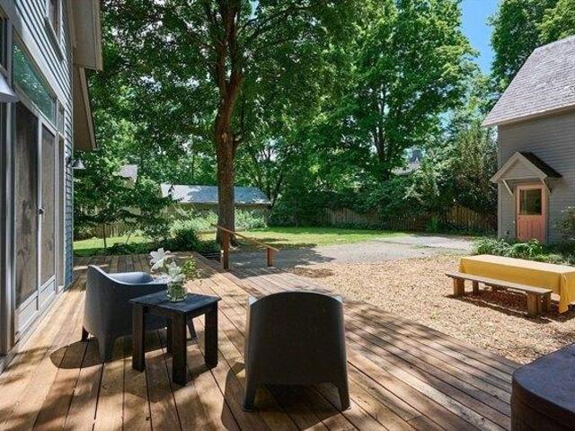 house with 4 bedroom, Northampton MA ES104570628