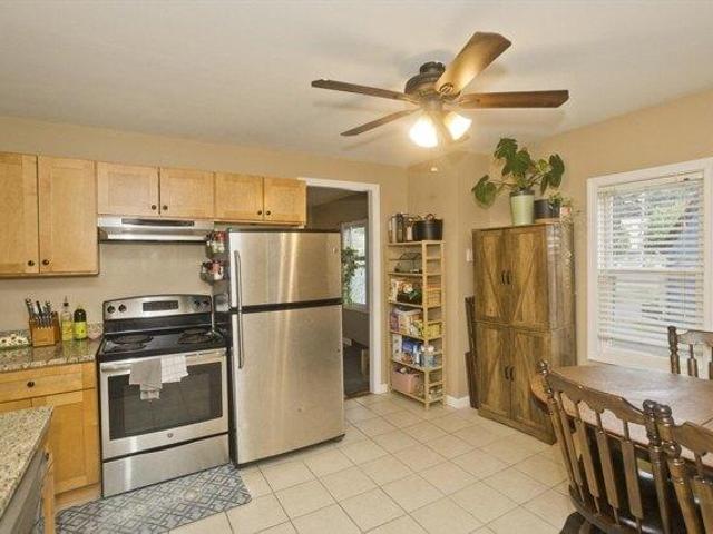house with 4 bedroom, Northampton MA ES105094203