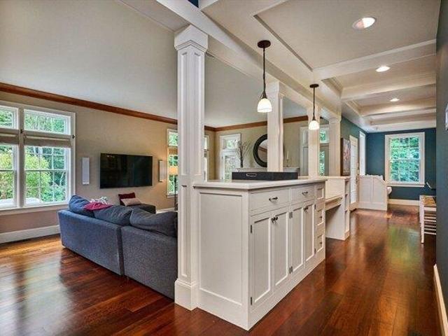 house with 4 bedroom, Northampton MA ES105112923