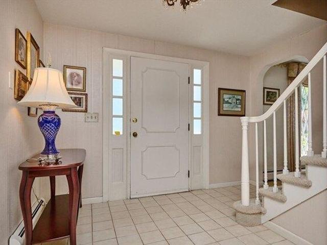 house with 4 bedroom, Northampton MA ES105115610