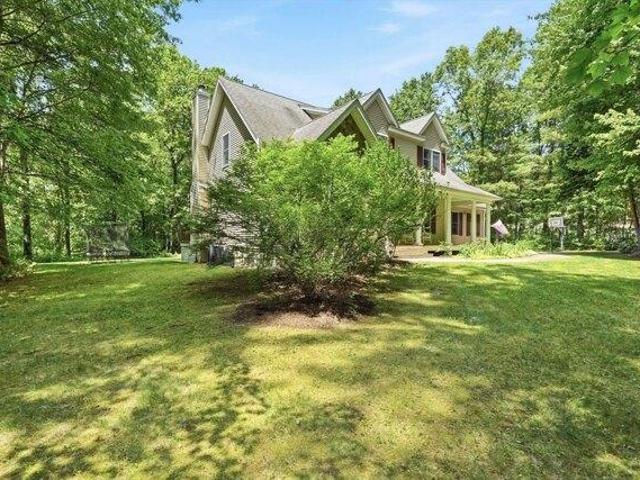 house with 4 bedroom, Northampton MA ES105117326
