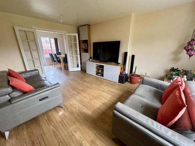 For Sale 4 Bedroom House Northampton Northamptonshire DS88877196