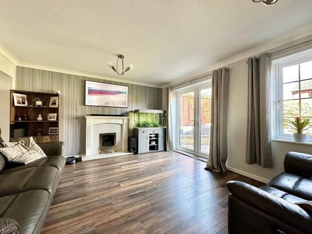 For Sale 4 Bedroom House Northampton Northamptonshire DS89670676