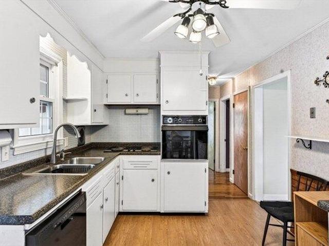 house with 4 bedroom, Northborough MA DS102563645