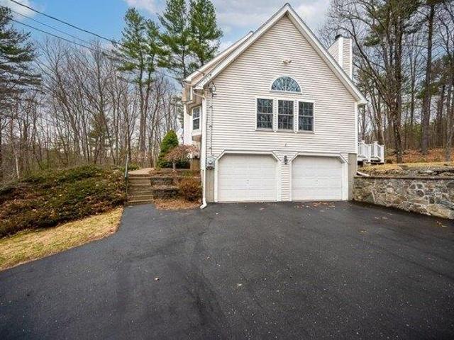 house with 4 bedroom, Northborough MA DS102670690