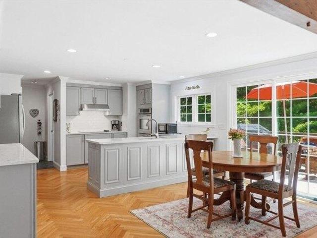 house with 4 bedroom, Northborough MA DS103931363