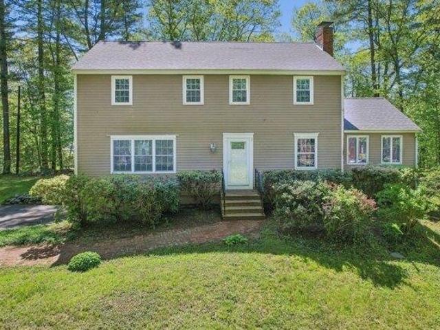 house with 4 bedroom, Northborough MA DS103162700