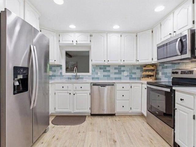 house with 4 bedroom, Northborough MA DS104410447