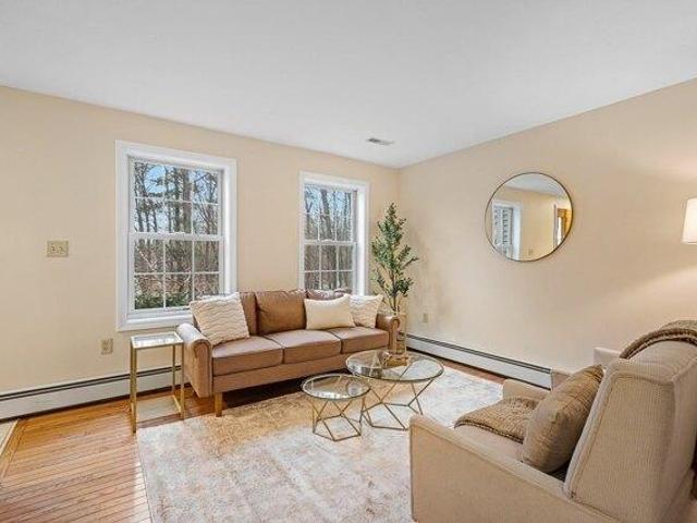 house with 4 bedroom, Northborough MA ES103161836