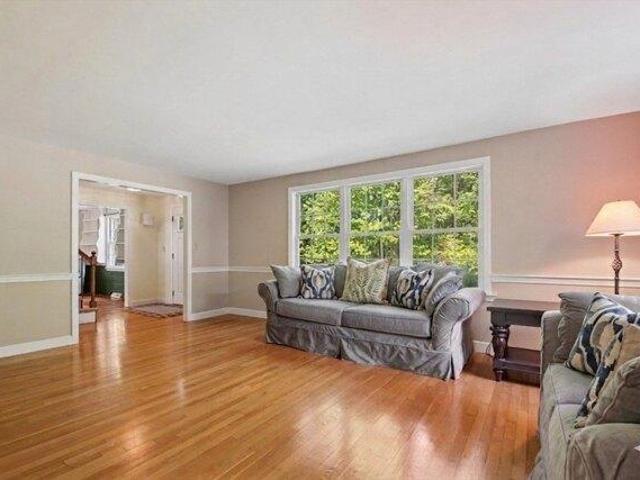 house with 4 bedroom, Northborough MA ES103162700