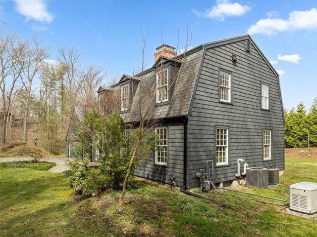 house with 4 bedroom, Northborough MA ES103162812