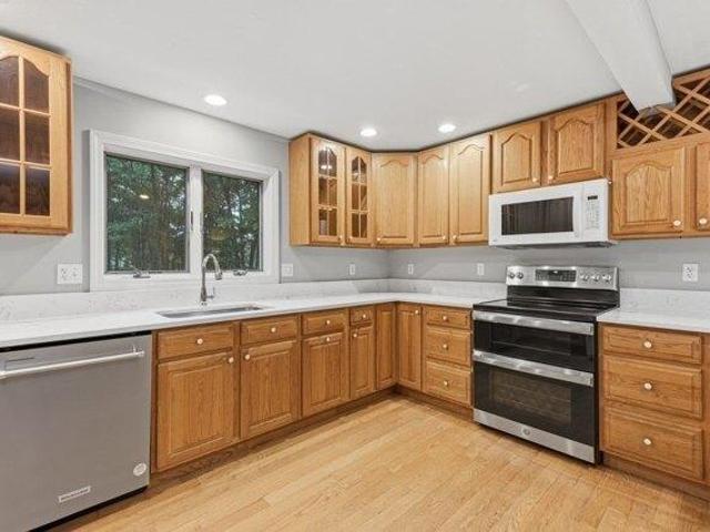 house with 4 bedroom, Northborough MA ES104832109