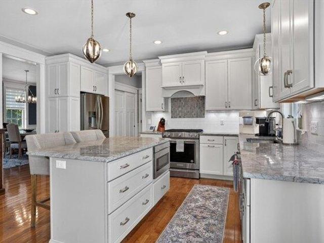 house with 4 bedroom, Northborough MA ES104833653