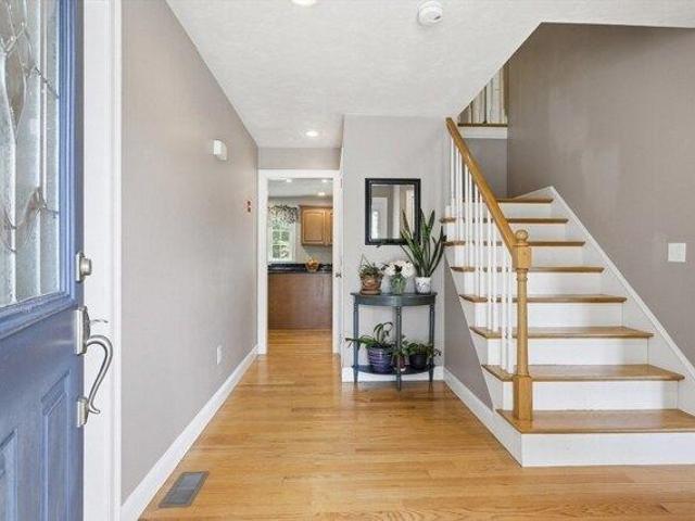 house with 4 bedroom, Northborough MA ES104834106