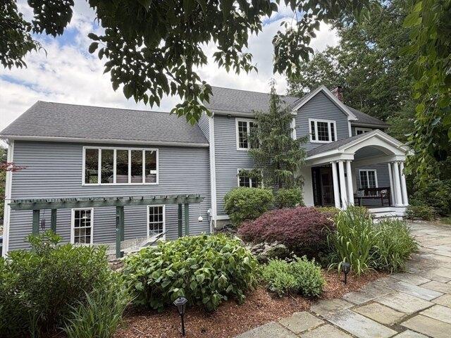 house with 4 bedroom, Northborough MA ES104011161