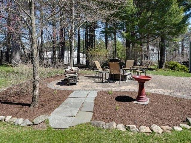 house with 4 bedroom, Northborough MA ES104235103