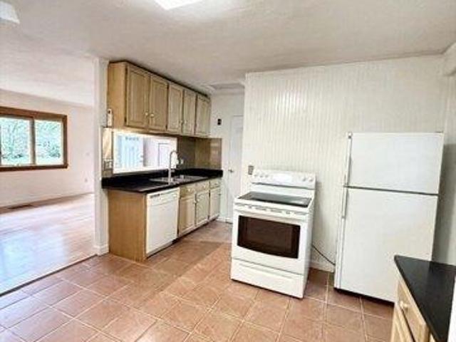 house with 4 bedroom, Northborough MA ES105093850