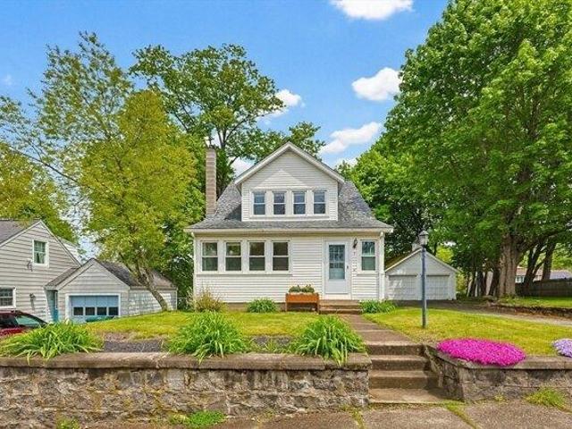 house with 4 bedroom, Northbridge MA ES103127293