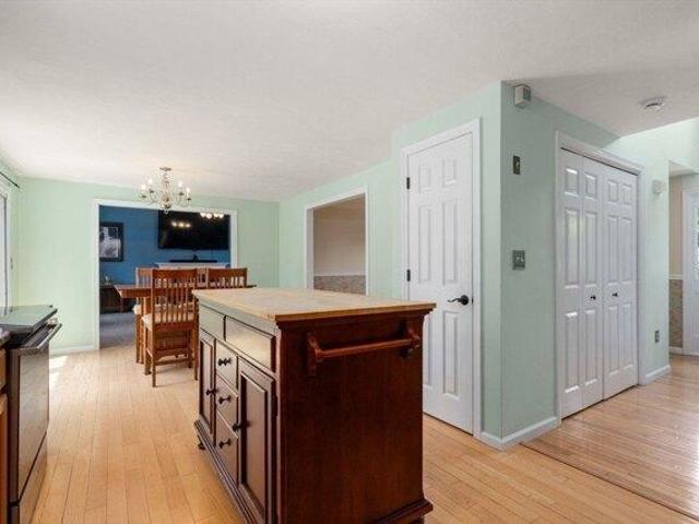 house with 4 bedroom, Northbridge MA ES104043307
