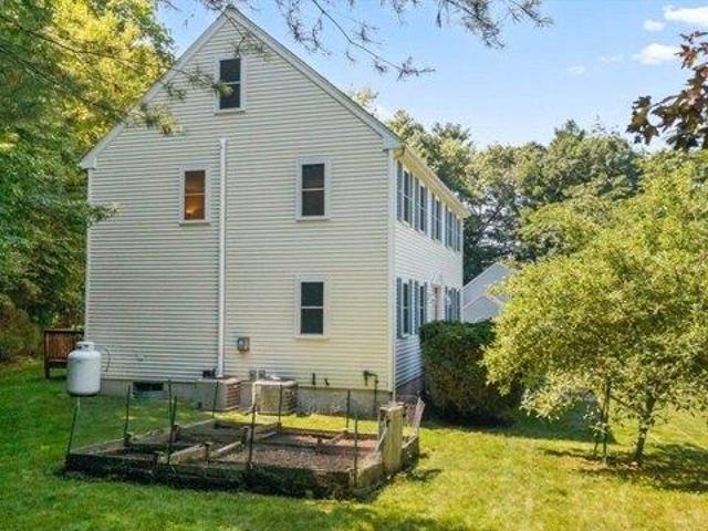 house with 4 bedroom, Northbridge MA ES105061636