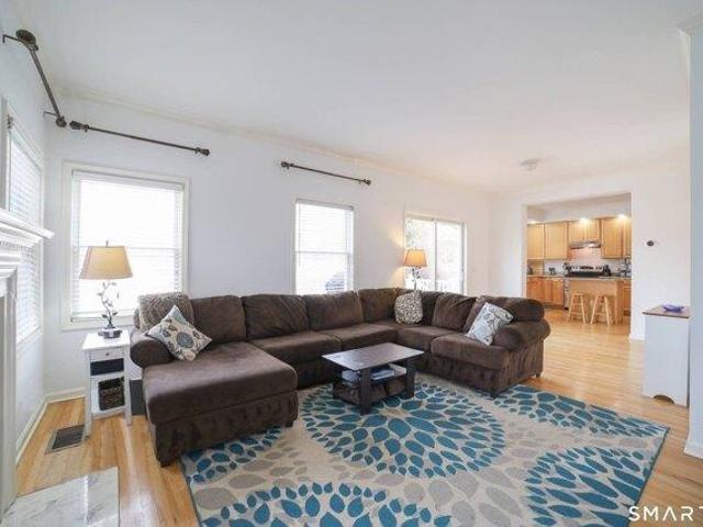 house with 4 bedroom, Norwalk CT DLS101575245