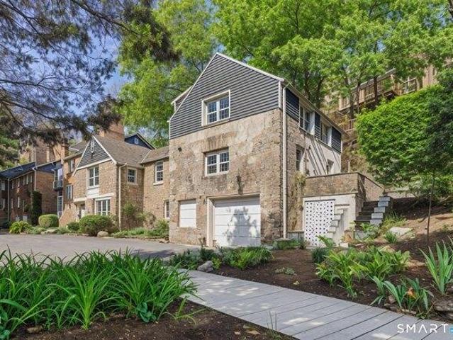 house with 4 bedroom, Norwalk CT DLS101856188