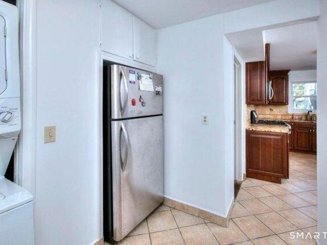 house with 4 bedroom, Norwalk CT ES104112435