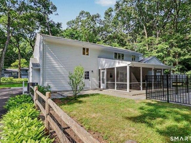 house with 4 bedroom, Norwalk CT ES104148254