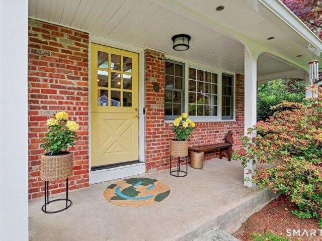 house with 4 bedroom, Norwalk CT ES104191388