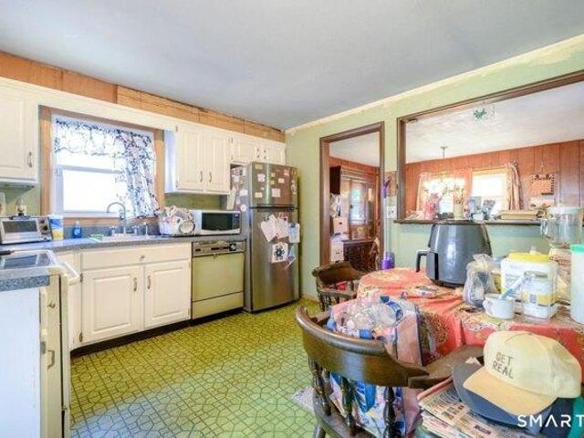 house with 4 bedroom, Norwalk CT ES104233359