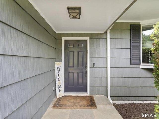 house with 4 bedroom, Norwalk CT ES104541613