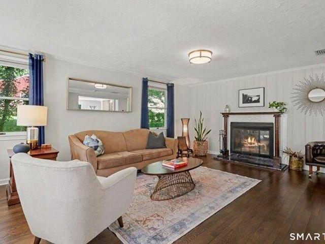 house with 4 bedroom, Norwalk CT ES104607974