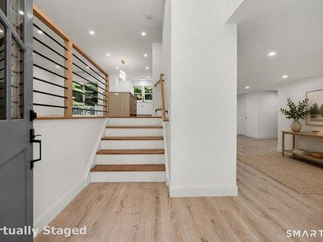 house with 4 bedroom, Norwalk CT ES104833046