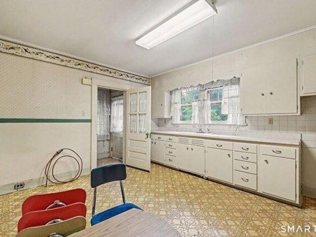 house with 4 bedroom, Norwalk CT ES105190977