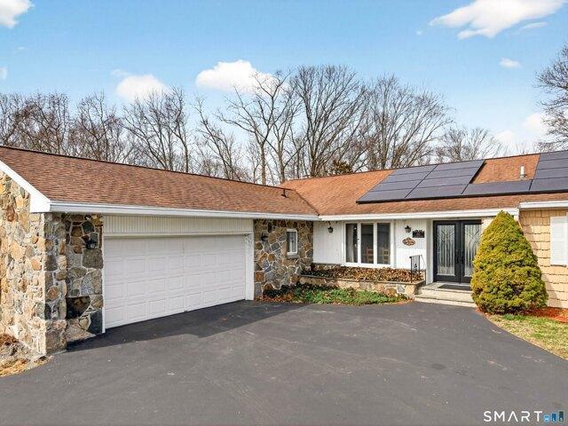 house with 4 bedroom, Norwich CT DLS101659419